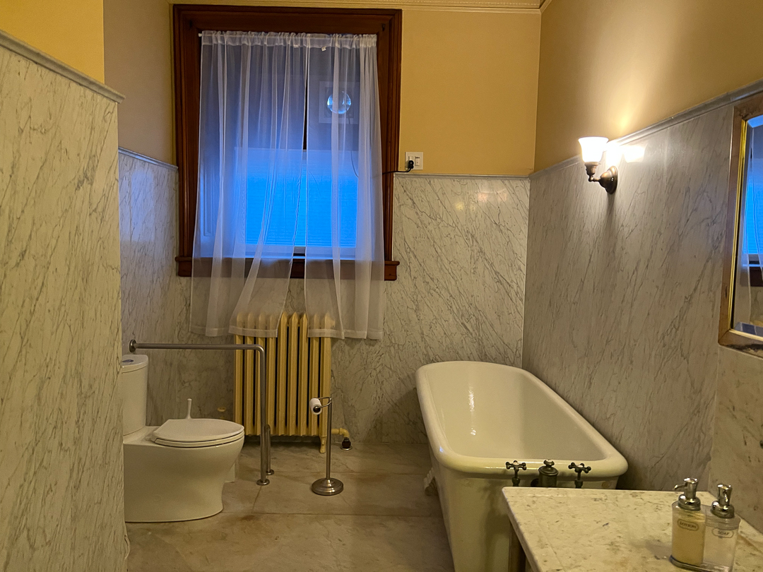 Lighthouses and a mansion – Read This Blog!